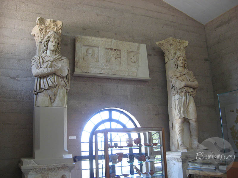ESturismo.eu GRECIA - CORINTO Museo Arqueológico de la Antigua Corinto
